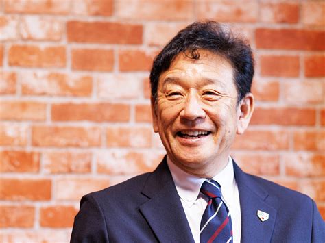 栗山英樹監督が語るwbcでの選手起用論。「先発投手は4人で十分。5人目の先発は力があるとわかっていても選ばない可能性もある」 Web