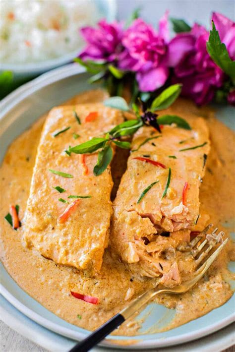 Thai Choo Chee Curry With Salmon Simply Suwanee