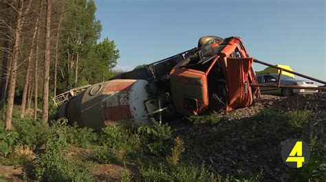 ავტობანზე ავტომობილი ამოტრიალდა Youtube