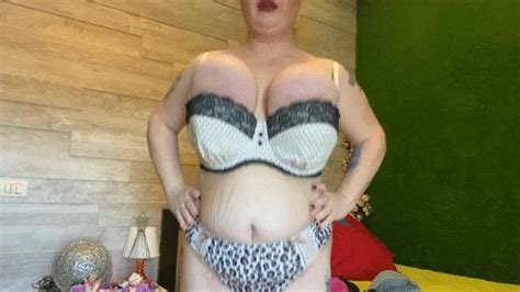 Roxanne Miller Jumping And Clapping Out Of Small Bras Theroxannemiller Clips4sale