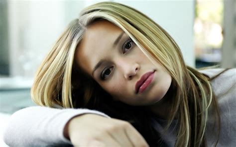 182565 1920x1200 Piper Perabo Rare Gallery Hd Wallpapers