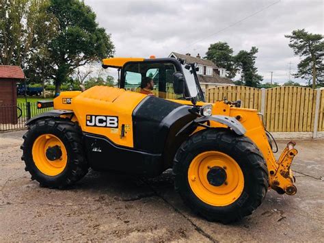JCB 527 58 AGRI PLUS TURBO TELEHANDLER YEAR 2016 C W PICK UP HITCH