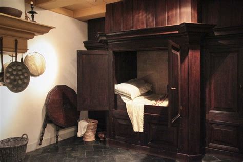 С какой целью в Средние века пользовались кроватями-коробками — ХОЧУ ...