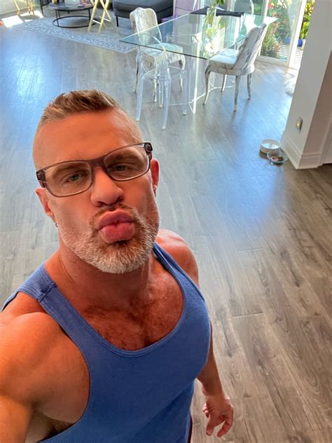 Landon Conrad On Twitter Hope You All Have A Great Week Kisses Https T Co Sgzf G Vtv