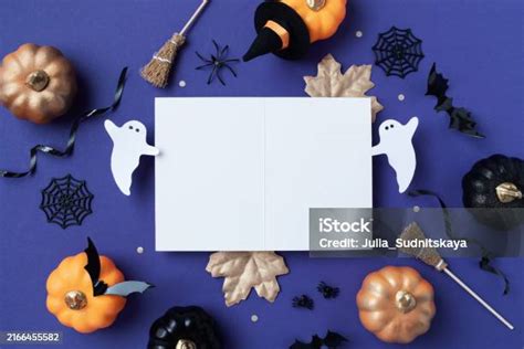 할로윈 휴일 프레임 호박 박쥐 거미줄 유령 평면도에서 파티 장식 해피 할로윈 인사말 카드 10월에 대한 스톡 사진 및 기타 이미지 Istock