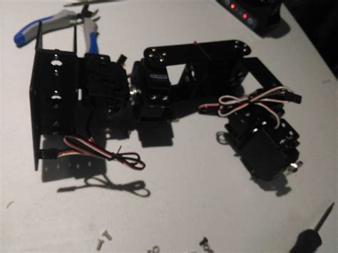 Ilonggeek Building 6 Dof Robotic Arm With Arduino