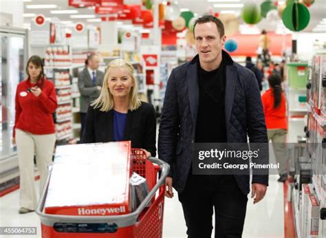 Elisha Cuthbert And Dion Phaneuf Photos And Premium High Res Pictures