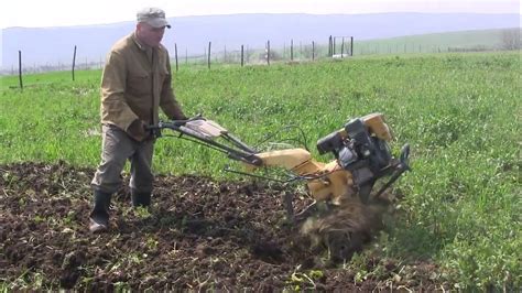 ხელის ტრაქტორით კულტივაცია Youtube