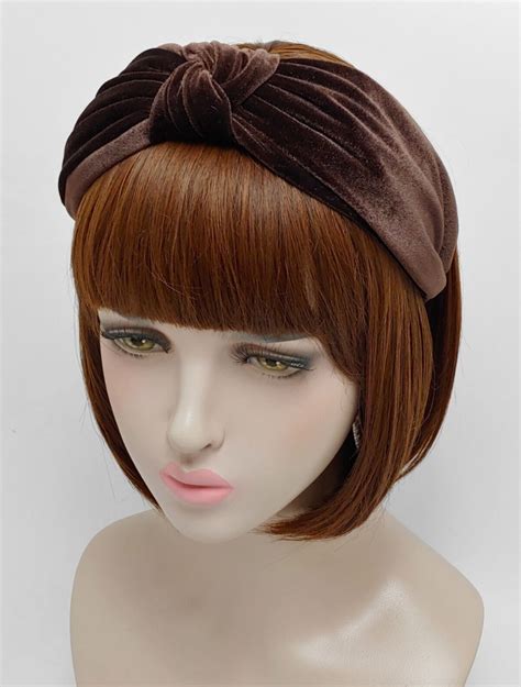 라라 벨벳 매듭 와이드 헤어밴드 브라운 감도 깊은 취향 셀렉트샵 29cm