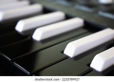 1 818 Midi Keyboard White Background Stock Photos Images Photography Shutterstock