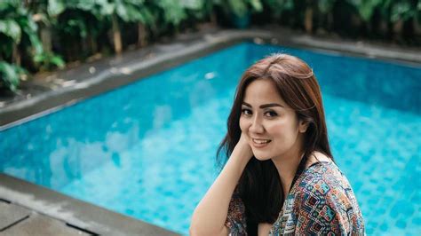 Tante Ernie Minta Cerai Usai Pergoki Suami Kirim Uang Rp Juta Ke Selingkuhan Showbiz