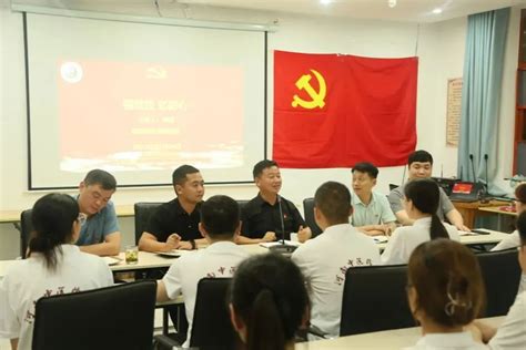 河南中医药大学研工部、研究生院 暑期“三下乡第二临床医学院暑期社会实践小分队召开“强党性 忆初心”主题座谈会