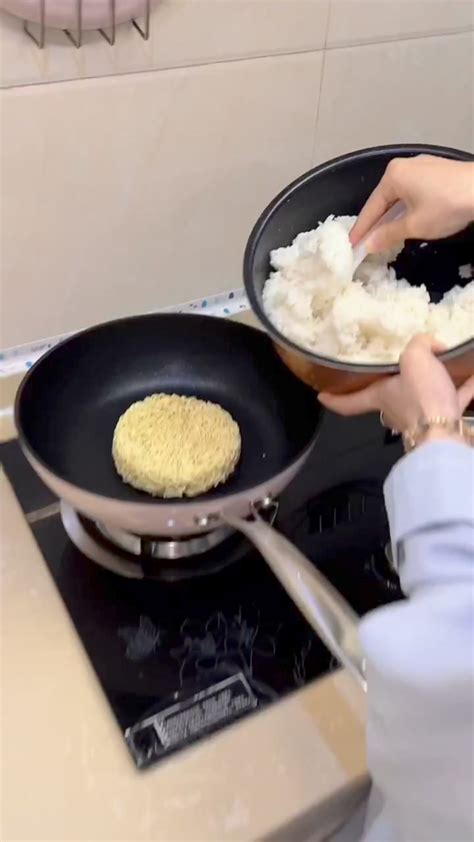 我的减脂晚餐，豆腐时蔬煎蛋饼，真的巨香巨好吃 减脂期 早餐三分钟就能搞定 简单美味 美食分享 热爱美食烹饪 Passionate