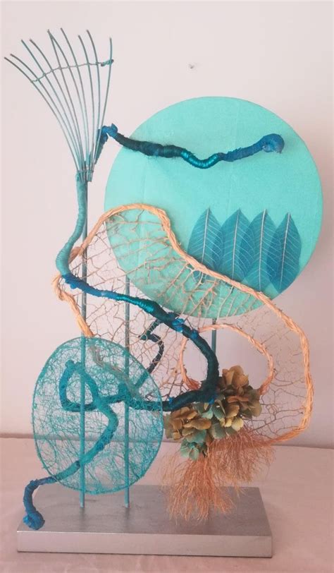 Pin By Sandy Lee On Floral Art Floral Art Design Creative Flower