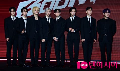 스트레이키즈 앨범 에이트으로 컴백ten포토 텐아시아
