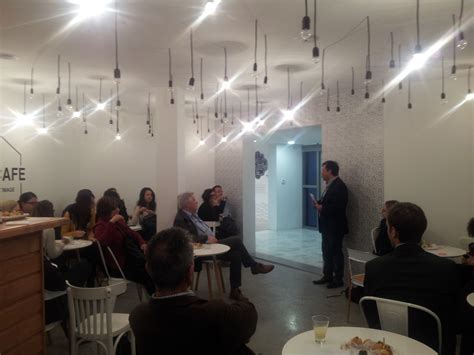 Tunisia Tunis SEX SELLS Surtout à Hollywood GIZ Gender