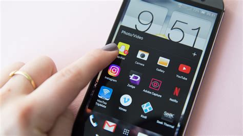 Google S Next Big Android Update May Block Background Apps From Camera Mashable