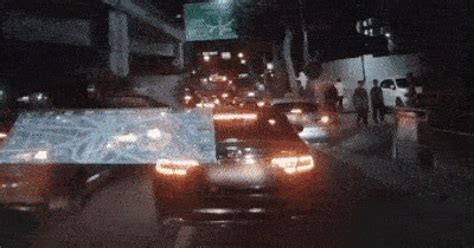 Pick 옆으로 좀 가주세요구급차 호소에도 길 막은 차량의 최후