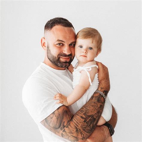 Пин от пользователя Maria Riabenko на доске Klinika Фото ребенка Семейные фотосессии Позы