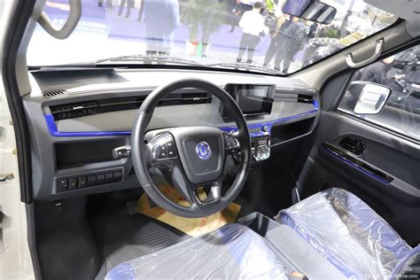 图东风股份 御风EM27L 高配版 3T 2座 4 865米纯电动厢式运输车41 86kWh 实拍图片 1771212 卡车之家