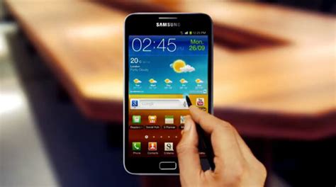 Original Samsung Galaxy Note Second Only To IPhone In Setting Trends