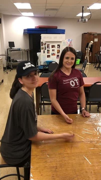 Thumbs Up Therapy Unweighted Bicep Curls Youtube