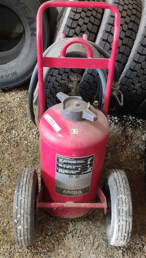 Ansul Red Line Fire Extinguisher In Garnett Ks Item Md9436 Sold