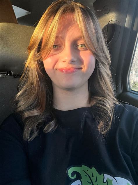 How To Style Curtain Bangs Hair Curling Tips Easy Hairstyles For