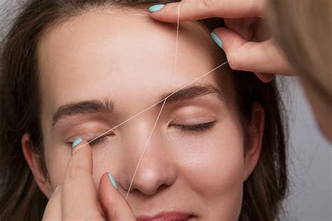 How To Thread Eyebrows With Floss Step By Step