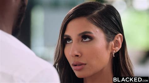 Blacked Gorgeous Influencer Gianna Cant Resist A Fans Bbc Gianna Dior