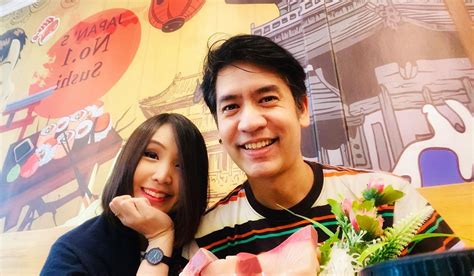 รวมรูปภาพของ ทำความรู้จัก ปุ๊กลุก แฟนสาว ตั้น พิเชษฐ์ไชย สวยเก่ง ดีกรีไม่ธรรมดา รูปที่ 9 จาก 25