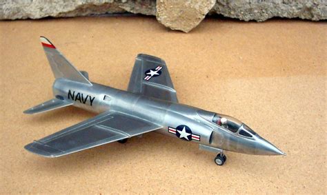 Lindberg Grumman F9f 9 Tiger Réf 531 98