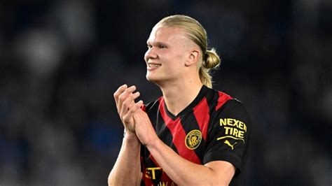 Ерлинг Холанд който свикна да чупи футболни рекорди