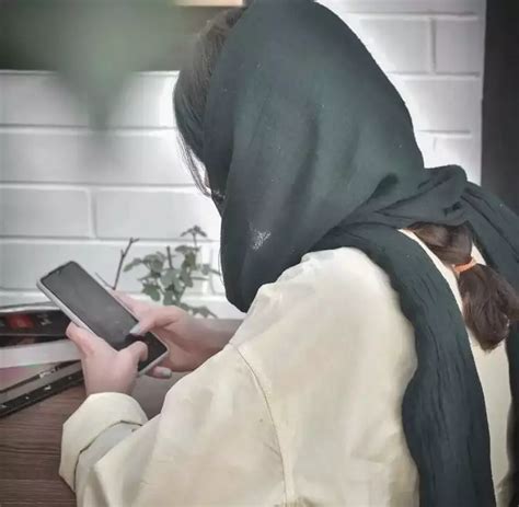 47 عکس دختر از پشت سر با شال طبیعی برای پروفایل ️ جدید و خاص