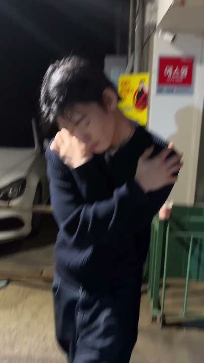 새장 안에 갇힌 새 Youtube