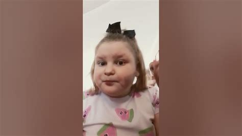 моя сестра Youtube