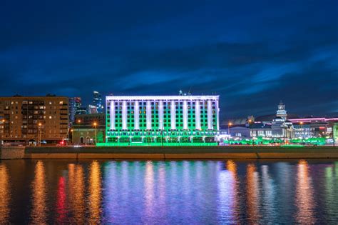 밤에는 키예프스키 기차역과 모스크바 시내 를 조망할 수 있습니다 0명에 대한 스톡 사진 및 기타 이미지 0명 강 건물 외관 Istock