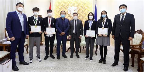 Олон улсын олимпиадаас нийслэлийн сурагчид мөнгө хүрэл медаль хүртлээ ТАС МН