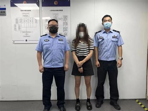 女子举报有人卖淫嫖娼！警方现场一查，她被抓了…… 卖淫嫖娼 民警 派出所 新浪新闻