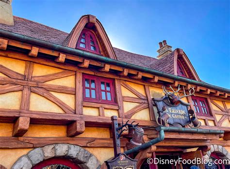 Tokyo Disneyland Just Showed Disney World Up With This French Toast