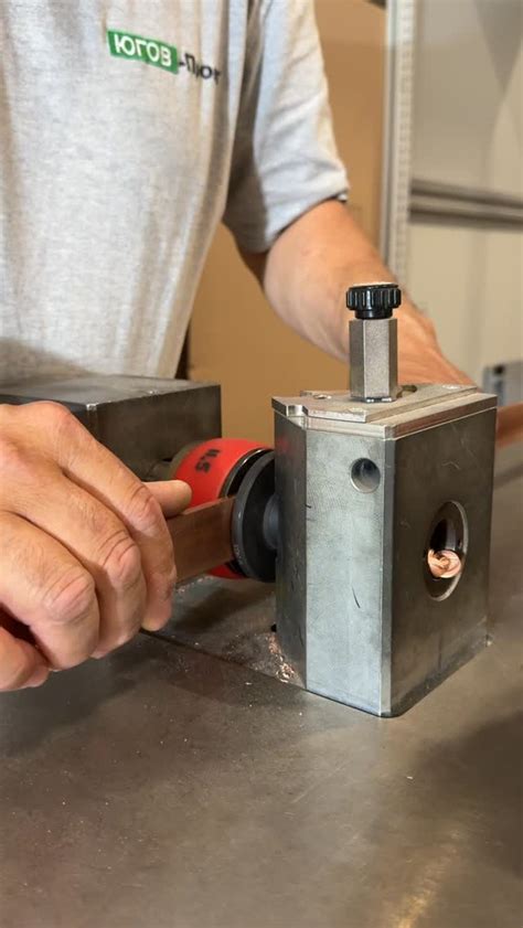 ЮГОВ Проект Команда ЮГОВ Проект вміє перетворити складне технічне ТЗ у реальне ефективне