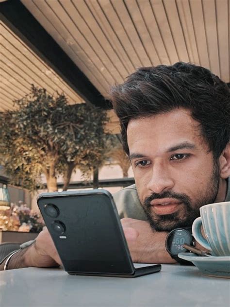 Foldable Phones Are For Flaunt Factor At Least Thats What I Thought