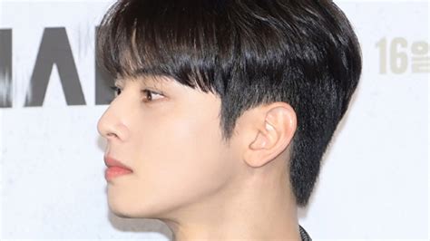 [포토]데시벨 차은우 조각 같은 옆모습