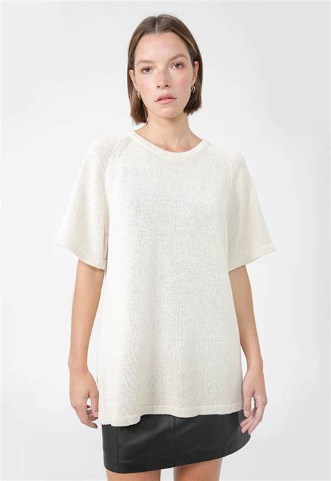 Moochi People Meet Lauren M O O C H I