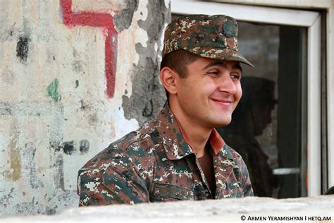 Պաշտպանության բանակի զինվորները լուսանկարներ