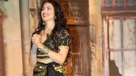 دارين حداد تخطف الأنظار من كواليس مانجة هندى صور