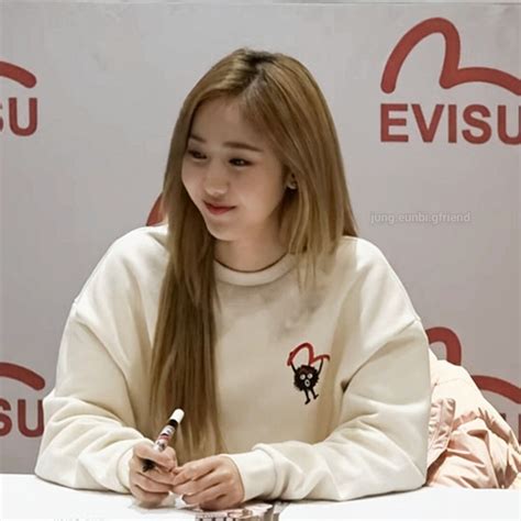 Gfriends Sinb Hwang Eunbi Evisu Solo Fansign 191214 Evisu