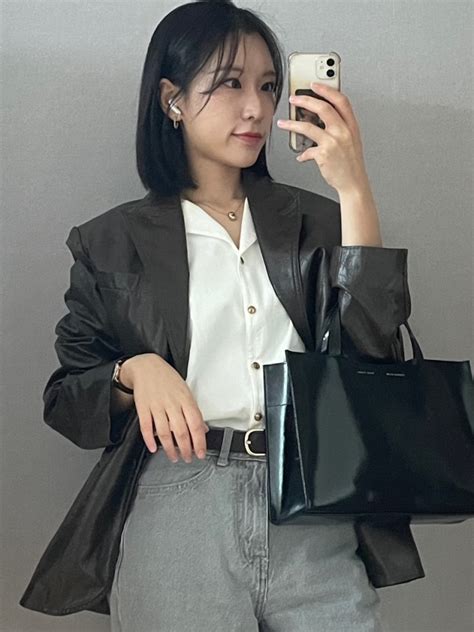 10월 2 출근 데일리룩 디자이너 브랜드 여자 가죽자켓 코디 모음 4 21도 옷차림 네이버 블로그