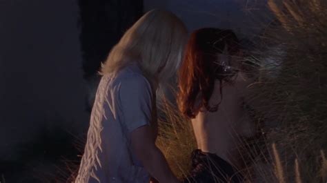 Naked Jennifer Tilly In Fast Sofa