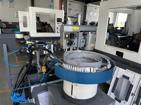 Fully Automatic Nut Tapping Machine With Vibration Bowl Feeder With Ce Certification